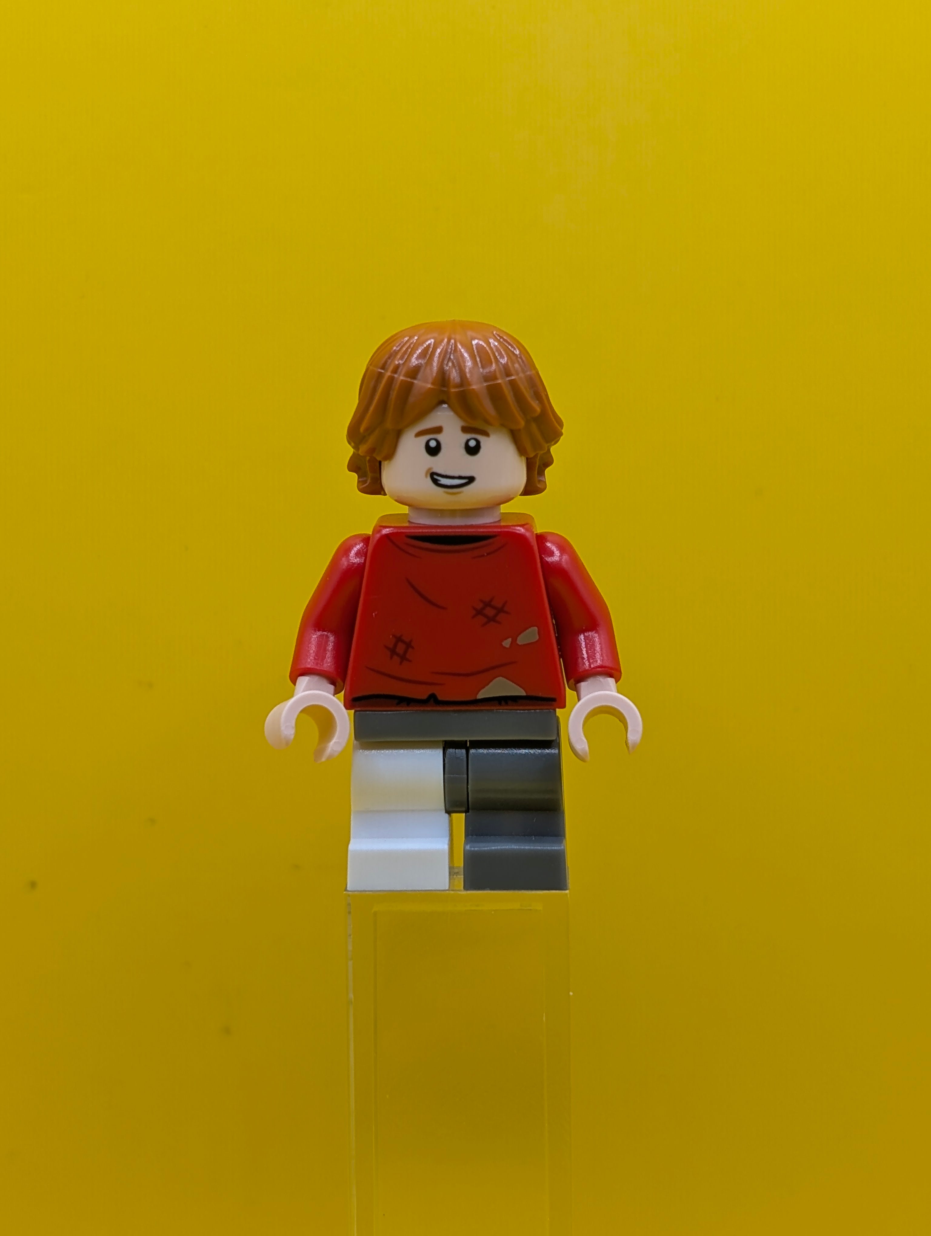 Ron Weasley hp328 Red Sweater, Leg Cast Lego Minifigure – Clubhouse Cards